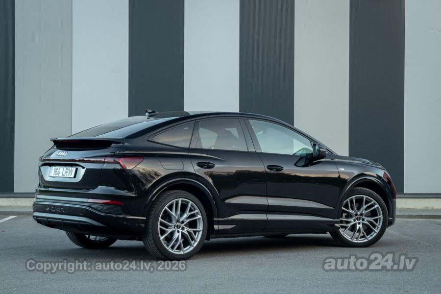 Black Audi Q4 e-tron 2022 in Tallinn, with an engine capacity of 0.00 L and mileage of 82 thousand km for 34500 €, photo 3 on AUTOMOTO.COM.LV