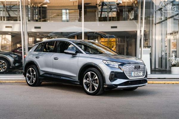 Zils Audi Q4 e-tron 2021 Kauņa, ar dzinēja tilpumu 0.00 L un nobraukumu 67 tūkst. km par 28500 €, foto  vietnē AUTOMOTO.COM.LV