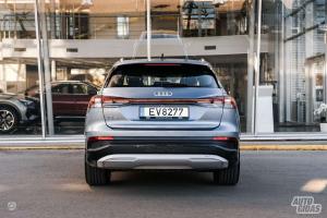 Zils Audi Q4 e-tron 2021 Kauņa, ar dzinēja tilpumu 0.00 L un nobraukumu 67 tūkst. km par 28500 €, foto 7 vietnē AUTOMOTO.COM.LV