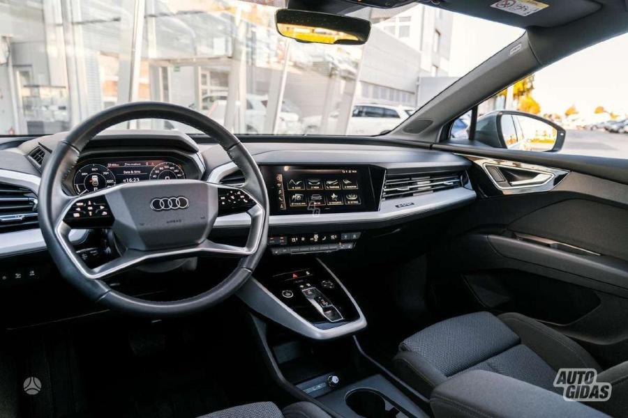 Zils Audi Q4 e-tron 2021 Kauņa, ar dzinēja tilpumu 0.00 L un nobraukumu 67 tūkst. km par 28500 €, foto 13 vietnē AUTOMOTO.COM.LV
