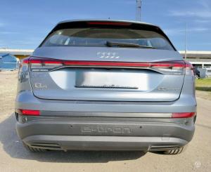 Blue Audi Q4 e-tron 2022 in Siauliai, with an engine capacity of 0.00 L and mileage of 70 thousand km for 24650 €, photo 6 on AUTOMOTO.COM.LV