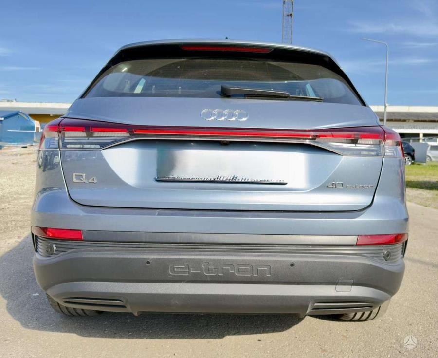 Blue Audi Q4 e-tron 2022 in Siauliai, with an engine capacity of 0.00 L and mileage of 70 thousand km for 24650 €, photo 6 on AUTOMOTO.COM.LV