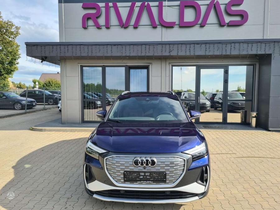 Синий Ауди Q4 e-tron 2022 в Шяуляй, объемом двигателя 0.00 л и пробегом 138 тыс. км за 28990 €, фото 1 на AUTOMOTO.COM.LV