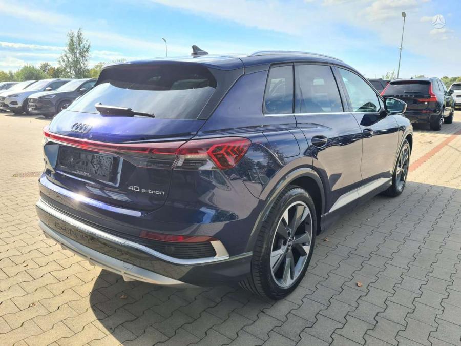Синий Ауди Q4 e-tron 2022 в Шяуляй, объемом двигателя 0.00 л и пробегом 138 тыс. км за 28990 €, фото 10 на AUTOMOTO.COM.LV