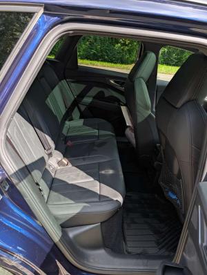Zils Audi Q4 e-tron 2023 Kauņa, ar dzinēja tilpumu 0.00 L un nobraukumu 21 tūkst. km par 30500 €, foto 7 vietnē AUTOMOTO.COM.LV