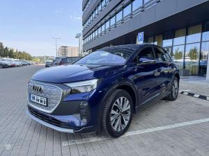 Синий Ауди Q4 e-tron 2024 в Каунас, объемом двигателя 0.00 л и пробегом 42 тыс. км за 32300 €, фото  на AUTOMOTO.COM.LV