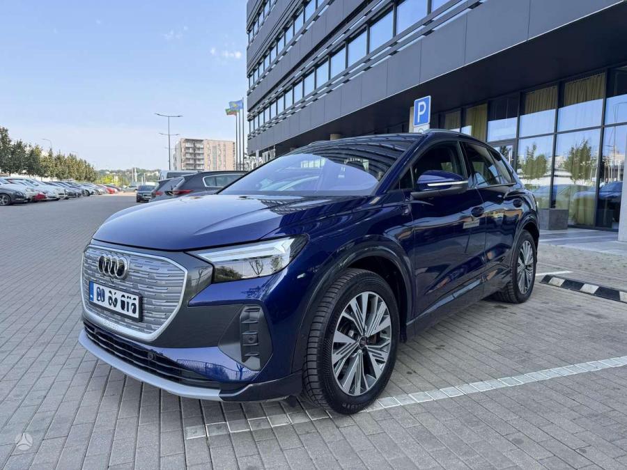 Синий Ауди Q4 e-tron 2024 в Каунас, объемом двигателя 0.00 л и пробегом 42 тыс. км за 32300 €, фото 1 на AUTOMOTO.COM.LV