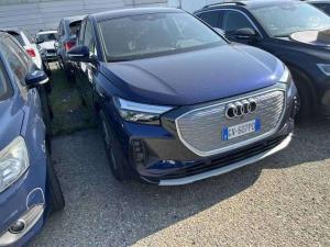 Zils Audi Q4 e-tron 2024 Panevēža, ar dzinēja tilpumu 0.00 L un nobraukumu 23 tūkst. km par 37900 €, foto  vietnē AUTOMOTO.COM.LV