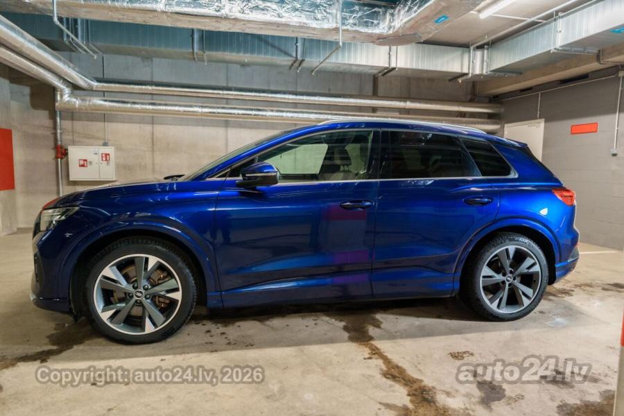Zils Audi Q4 e-tron 2021 Tallina, ar dzinēja tilpumu 0.00 L un nobraukumu 91 tūkst. km par 32000 €, foto 8 vietnē AUTOMOTO.COM.LV