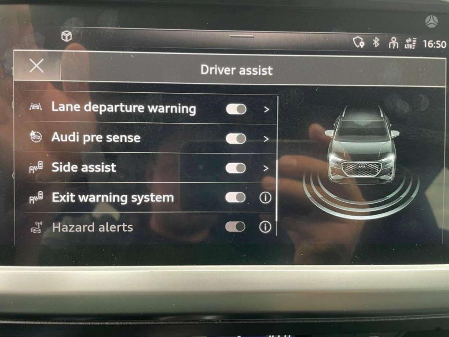 Серый Ауди Q4 e-tron 2021 в Вильнюс, объемом двигателя 0.00 л и пробегом 165 тыс. км за 20600 €, фото 19 на AUTOMOTO.COM.LV