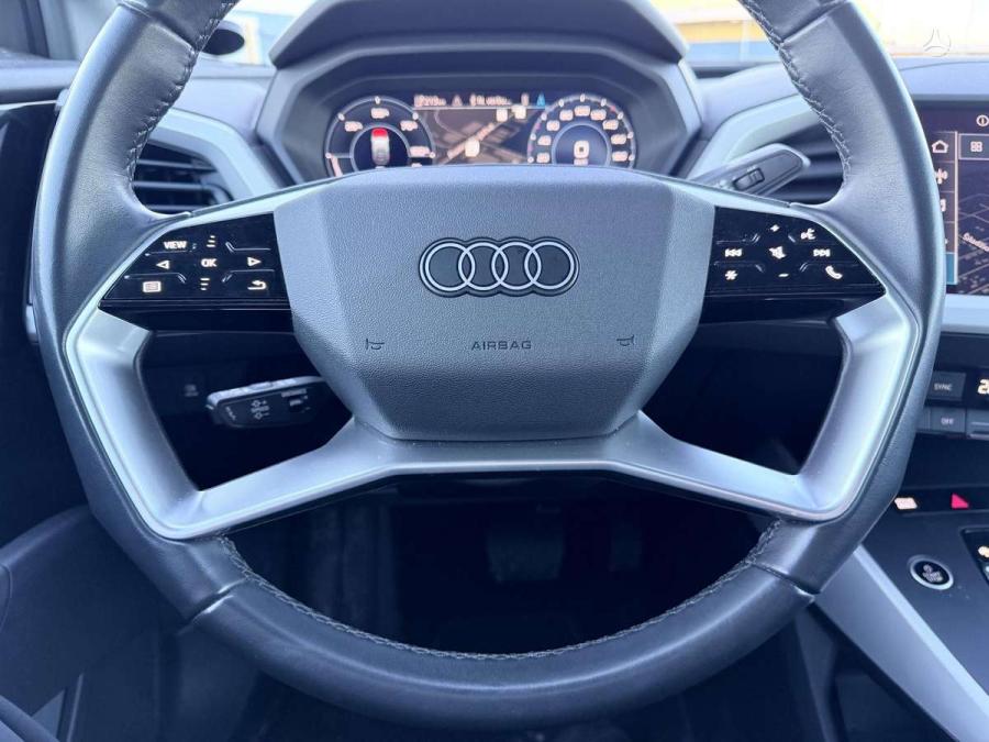 Pelēks Audi Q4 e-tron 2022 Šauļi, ar dzinēja tilpumu 0.00 L un nobraukumu 78 tūkst. km par 19900 €, foto 14 vietnē AUTOMOTO.COM.LV