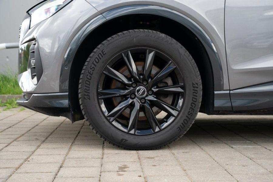 Pelēks Audi Q4 e-tron 2022 Viļņa, ar dzinēja tilpumu 0.00 L un nobraukumu 99 tūkst. km par 32300 €, foto 6 vietnē AUTOMOTO.COM.LV