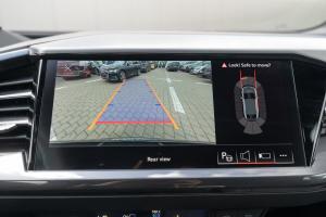 Pelēks Audi Q4 e-tron 2022 Viļņa, ar dzinēja tilpumu 0.00 L un nobraukumu 99 tūkst. km par 32300 €, foto 14 vietnē AUTOMOTO.COM.LV