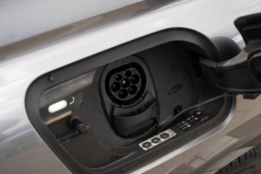 Pelēks Audi Q4 e-tron 2022 Viļņa, ar dzinēja tilpumu 0.00 L un nobraukumu 99 tūkst. km par 32300 €, foto 25 vietnē AUTOMOTO.COM.LV