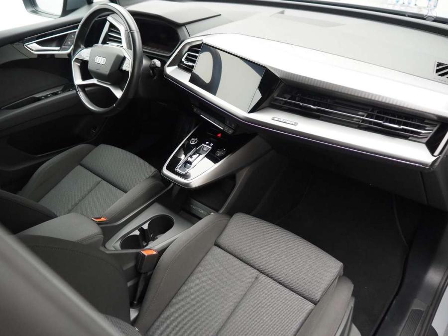 Pelēks Audi Q4 e-tron 2022 Viļņa, ar dzinēja tilpumu 0.00 L un nobraukumu 58 tūkst. km par 29000 €, foto 13 vietnē AUTOMOTO.COM.LV