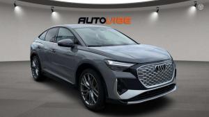 Pelēks Audi Q4 e-tron 2022 Viļņa, ar dzinēja tilpumu 0.00 L un nobraukumu 63 tūkst. km par 32222 €, foto 4 vietnē AUTOMOTO.COM.LV