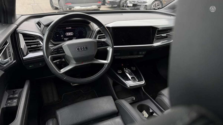 Pelēks Audi Q4 e-tron 2022 Viļņa, ar dzinēja tilpumu 0.00 L un nobraukumu 63 tūkst. km par 32222 €, foto 8 vietnē AUTOMOTO.COM.LV