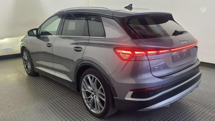 Grey Audi Q4 e-tron 2022 in Vilnius, with an engine capacity of 0.00 L and mileage of 73 thousand km for 36111 €, photo 4 on AUTOMOTO.COM.LV