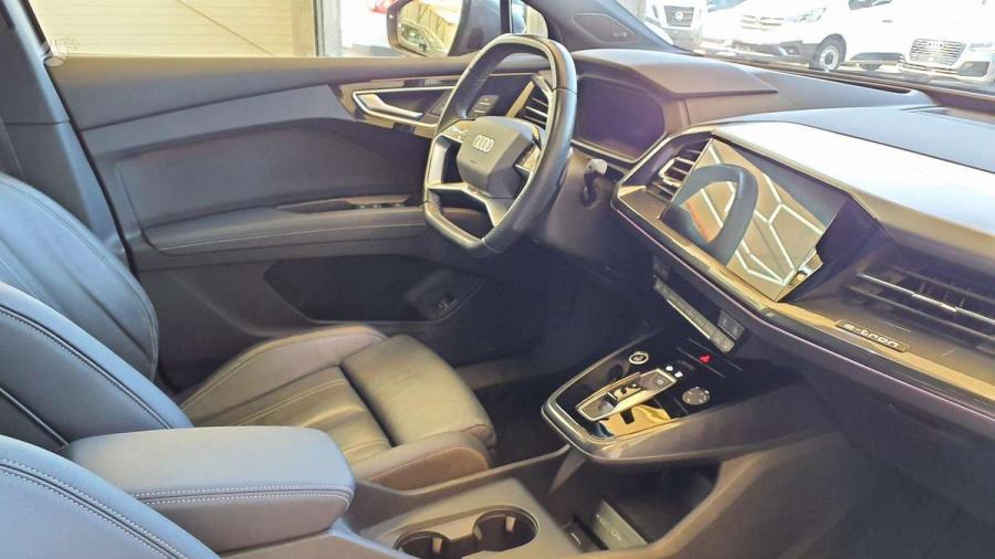 Grey Audi Q4 e-tron 2022 in Vilnius, with an engine capacity of 0.00 L and mileage of 73 thousand km for 36111 €, photo 6 on AUTOMOTO.COM.LV