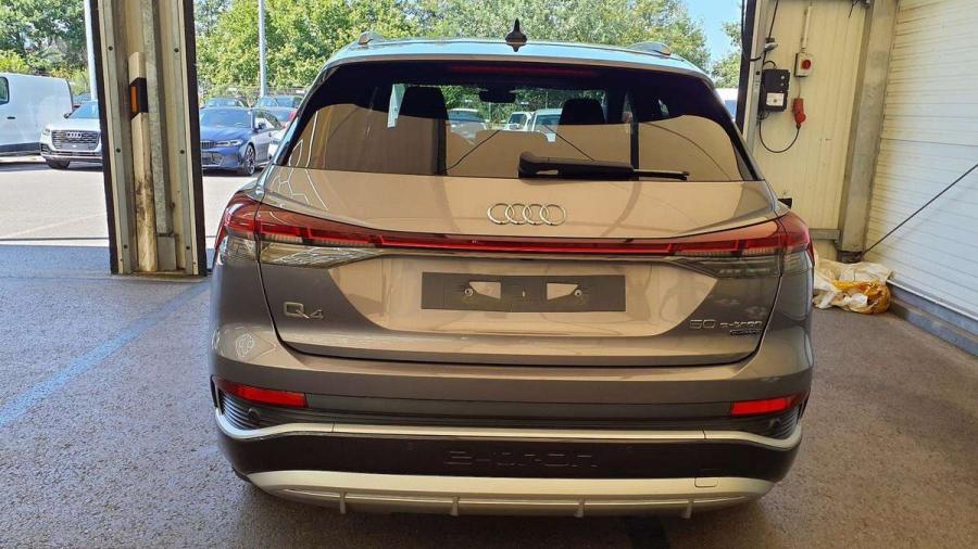 Grey Audi Q4 e-tron 2022 in Vilnius, with an engine capacity of 0.00 L and mileage of 73 thousand km for 36111 €, photo 13 on AUTOMOTO.COM.LV