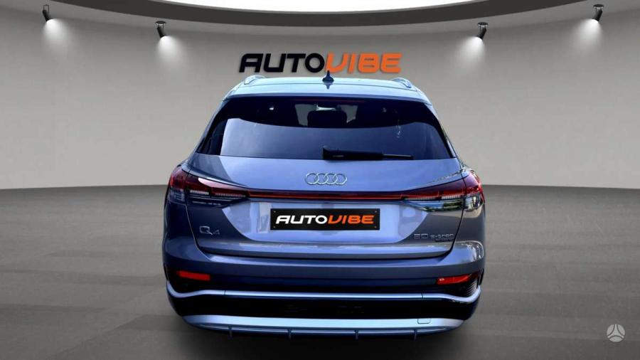 Pelēks Audi Q4 e-tron 2022 Viļņa, ar dzinēja tilpumu 0.00 L un nobraukumu 73 tūkst. km par 36222 €, foto 7 vietnē AUTOMOTO.COM.LV