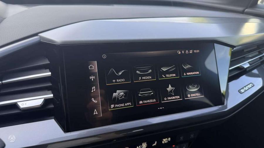 Pelēks Audi Q4 e-tron 2022 Viļņa, ar dzinēja tilpumu 0.00 L un nobraukumu 73 tūkst. km par 36222 €, foto 24 vietnē AUTOMOTO.COM.LV