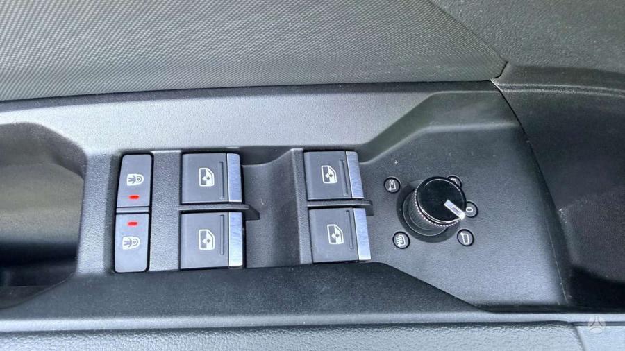 Pelēks Audi Q4 e-tron 2022 Viļņa, ar dzinēja tilpumu 0.00 L un nobraukumu 73 tūkst. km par 36222 €, foto 27 vietnē AUTOMOTO.COM.LV