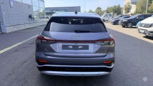 Pelēks Audi Q4 e-tron 2022 Viļņa, ar dzinēja tilpumu 0.00 L un nobraukumu 73 tūkst. km par 36222 €, foto 36 vietnē AUTOMOTO.COM.LV