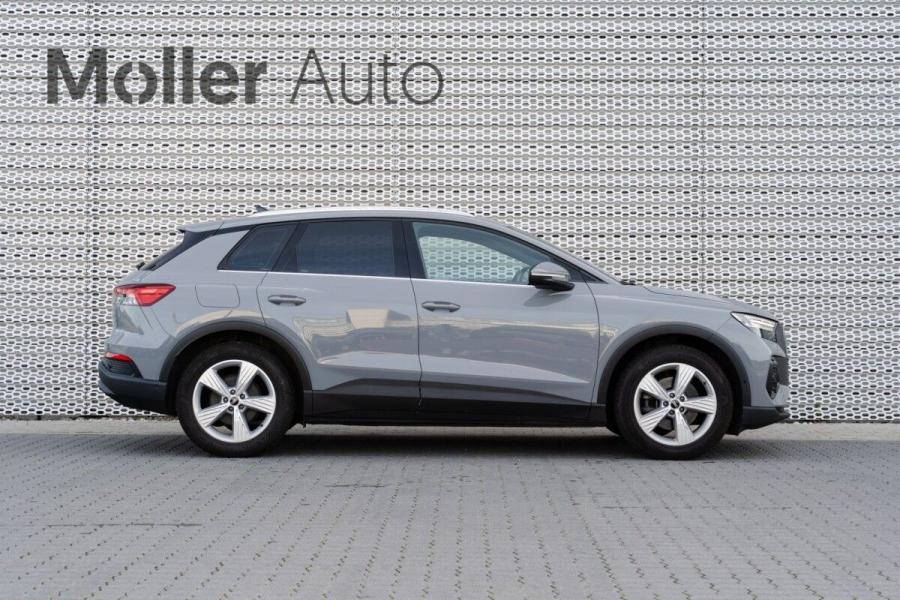 Grey Audi Q4 e-tron 2022 in Marupe, with an engine capacity of 0.00 L and mileage of 43 thousand km for 26900 €, photo 6 on AUTOMOTO.COM.LV