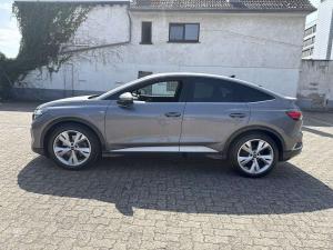 Grey Audi Q4 e-tron 2023 in Vilnius, with an engine capacity of 0.00 L and mileage of 108 thousand km for 35555 €, photo 7 on AUTOMOTO.COM.LV