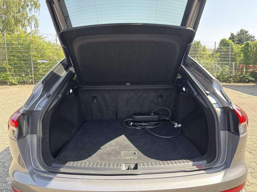 Grey Audi Q4 e-tron 2023 in Vilnius, with an engine capacity of 0.00 L and mileage of 108 thousand km for 35555 €, photo 25 on AUTOMOTO.COM.LV