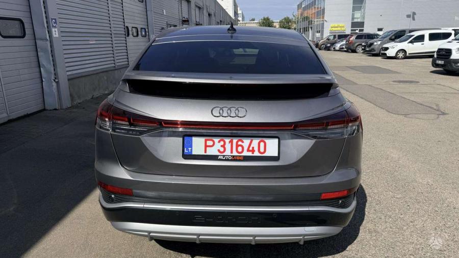 Grey Audi Q4 e-tron 2023 in Vilnius, with an engine capacity of 0.00 L and mileage of 108 thousand km for 34888 €, photo 5 on AUTOMOTO.COM.LV