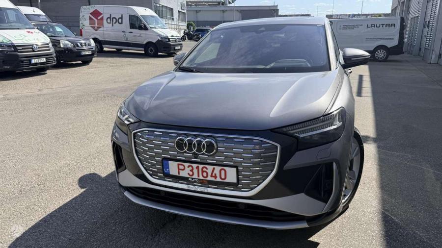 Grey Audi Q4 e-tron 2023 in Vilnius, with an engine capacity of 0.00 L and mileage of 108 thousand km for 34888 €, photo 8 on AUTOMOTO.COM.LV