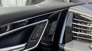 Grey Audi Q4 e-tron 2023 in Vilnius, with an engine capacity of 0.00 L and mileage of 108 thousand km for 34888 €, photo 29 on AUTOMOTO.COM.LV