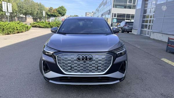 Grey Audi Q4 e-tron 2023 in Vilnius, with an engine capacity of 0.00 L and mileage of 73 thousand km for 35888 €, photo 2 on AUTOMOTO.COM.LV