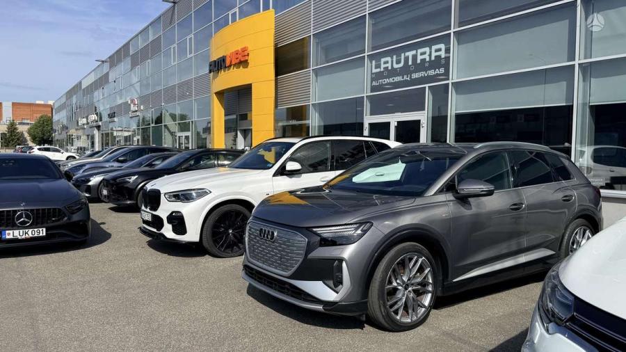 Серый Ауди Q4 e-tron 2023 в Вильнюс, объемом двигателя 0.00 л и пробегом 73 тыс. км за 35888 €, фото 33 на AUTOMOTO.COM.LV