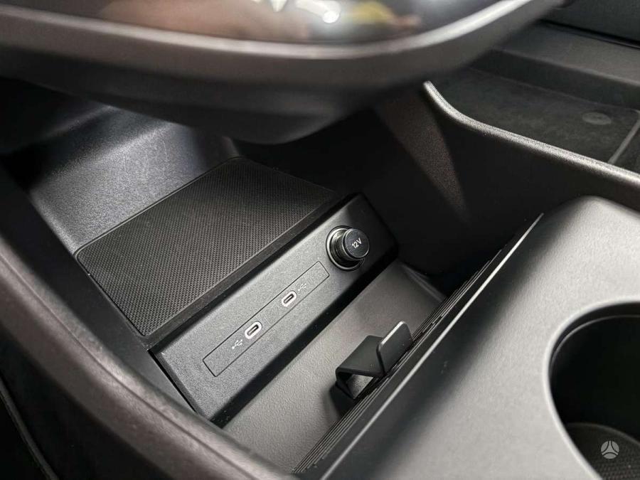 Grey Audi Q4 e-tron 2023 in Vilnius, with an engine capacity of 0.00 L and mileage of 115 thousand km for 29400 €, photo 16 on AUTOMOTO.COM.LV