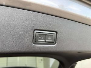 Grey Audi Q4 e-tron 2023 in Vilnius, with an engine capacity of 0.00 L and mileage of 115 thousand km for 29400 €, photo 26 on AUTOMOTO.COM.LV