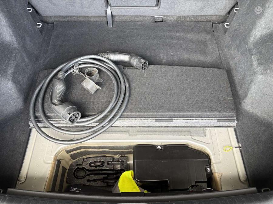 Grey Audi Q4 e-tron 2023 in Vilnius, with an engine capacity of 0.00 L and mileage of 115 thousand km for 29400 €, photo 27 on AUTOMOTO.COM.LV