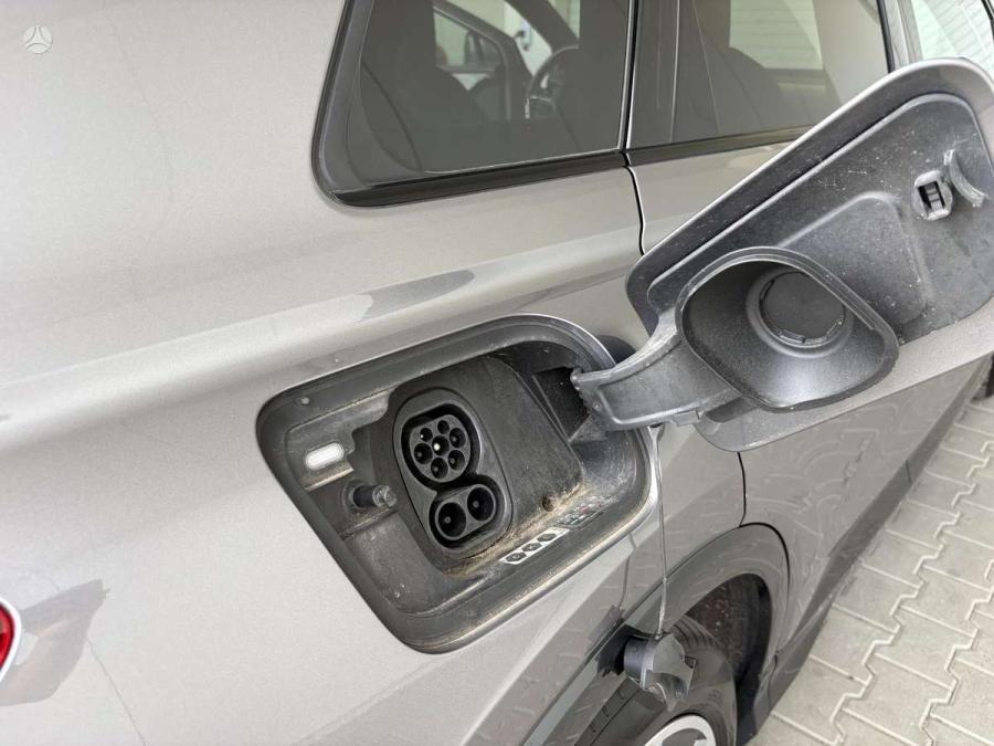 Grey Audi Q4 e-tron 2023 in Vilnius, with an engine capacity of 0.00 L and mileage of 115 thousand km for 29400 €, photo 33 on AUTOMOTO.COM.LV