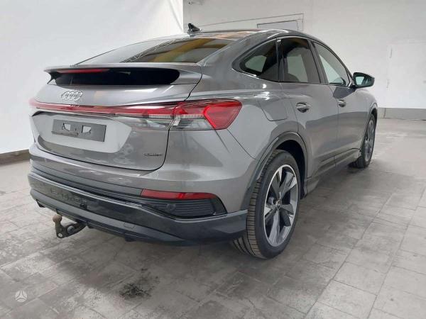 Серый Ауди Q4 e-tron 2023 в Вильнюс, объемом двигателя 0.00 л и пробегом 83 тыс. км за 36777 €, фото 5 на AUTOMOTO.COM.LV