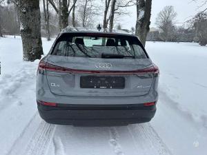 Pelēks Audi Q4 e-tron 2024 Kauņa, ar dzinēja tilpumu 0.00 L un nobraukumu 26 tūkst. km par 31500 €, foto 9 vietnē AUTOMOTO.COM.LV