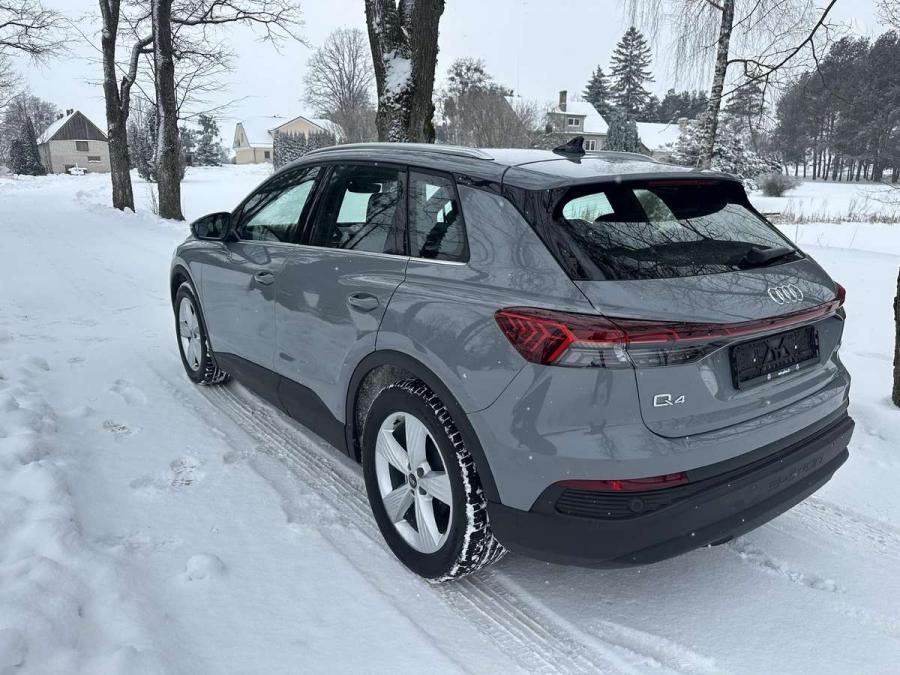 Pelēks Audi Q4 e-tron 2024 Kauņa, ar dzinēja tilpumu 0.00 L un nobraukumu 26 tūkst. km par 31500 €, foto 10 vietnē AUTOMOTO.COM.LV