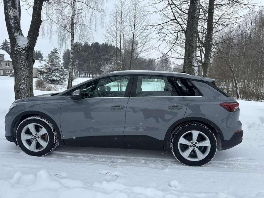 Pelēks Audi Q4 e-tron 2024 Kauņa, ar dzinēja tilpumu 0.00 L un nobraukumu 26 tūkst. km par 31500 €, foto 11 vietnē AUTOMOTO.COM.LV
