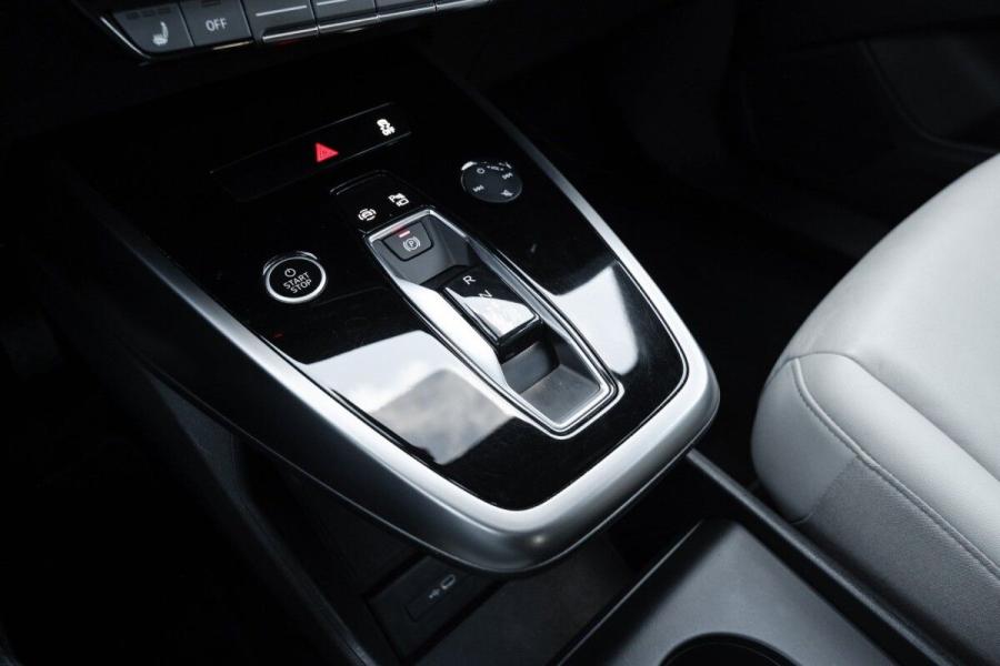 Grey Audi Q4 e-tron 2024 in Marupe, with an engine capacity of 0.00 L and mileage of 48 thousand km for 44900 €, photo 30 on AUTOMOTO.COM.LV