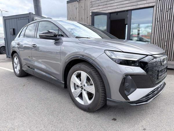 Pelēks Audi Q4 e-tron 2025 Viļņa, ar dzinēja tilpumu 0.00 L un nobraukumu 1 tūkst. km par 36800 €, foto 2 vietnē AUTOMOTO.COM.LV