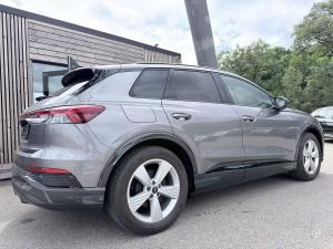 Pelēks Audi Q4 e-tron 2025 Viļņa, ar dzinēja tilpumu 0.00 L un nobraukumu 1 tūkst. km par 36800 €, foto 6 vietnē AUTOMOTO.COM.LV