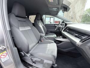 Pelēks Audi Q4 e-tron 2025 Viļņa, ar dzinēja tilpumu 0.00 L un nobraukumu 1 tūkst. km par 36800 €, foto 12 vietnē AUTOMOTO.COM.LV
