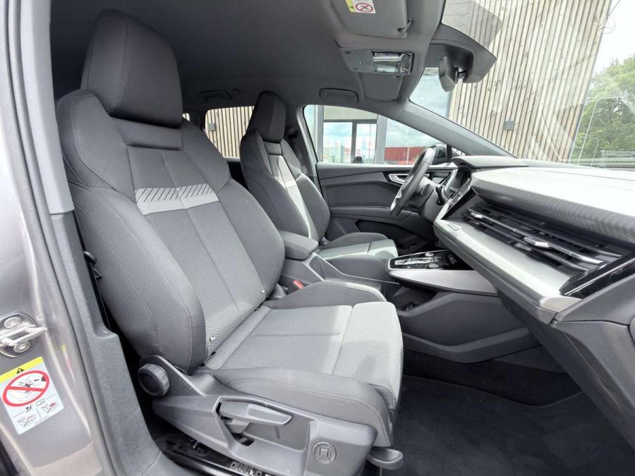 Pelēks Audi Q4 e-tron 2025 Viļņa, ar dzinēja tilpumu 0.00 L un nobraukumu 1 tūkst. km par 36800 €, foto 12 vietnē AUTOMOTO.COM.LV