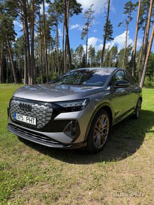 Серый Ауди Q4 e-tron 2021 в Таллин, объемом двигателя 0.00 л и пробегом 71 тыс. км за 38990 €, фото 3 на AUTOMOTO.COM.LV